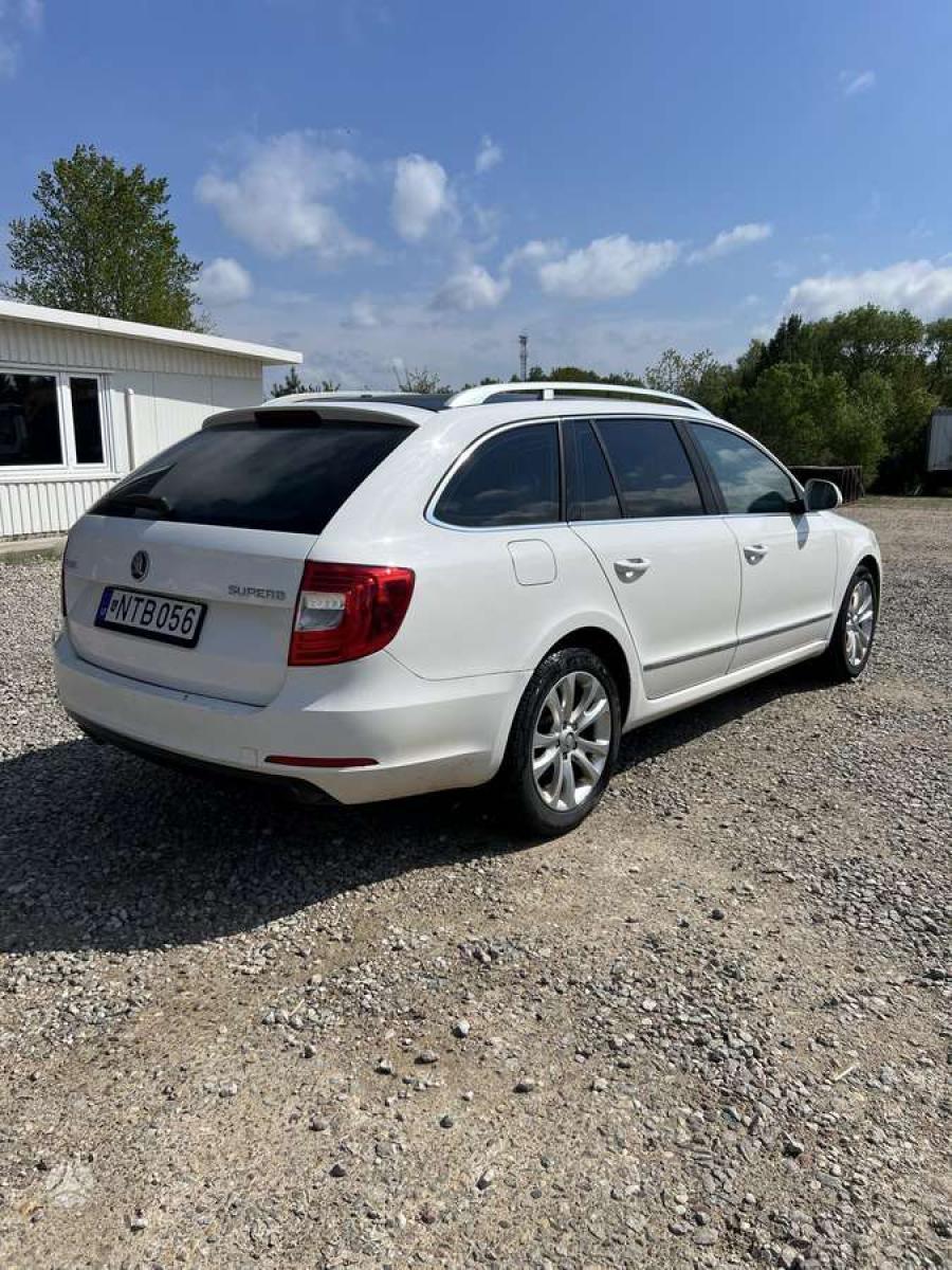 Balts Skoda SuperB 2014 Molėtai, ar dzinēja tilpumu 1.97 L un nobraukumu 278 tūkst. km par 5800 €, foto 4 vietnē AUTOMOTO.COM.LV