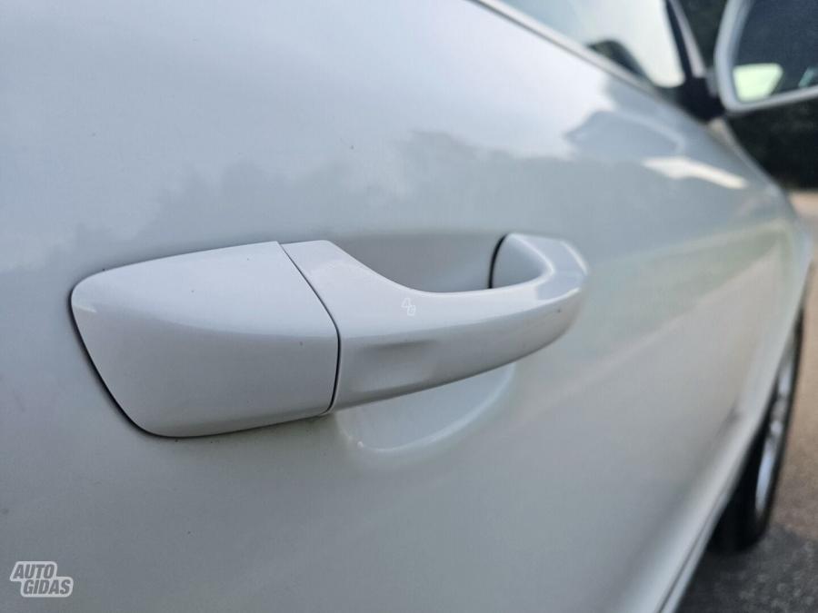 Balts Skoda SuperB 2014 Viļņa, ar dzinēja tilpumu 1.60 L un nobraukumu 367 tūkst. km par 4550 €, foto 15 vietnē AUTOMOTO.COM.LV