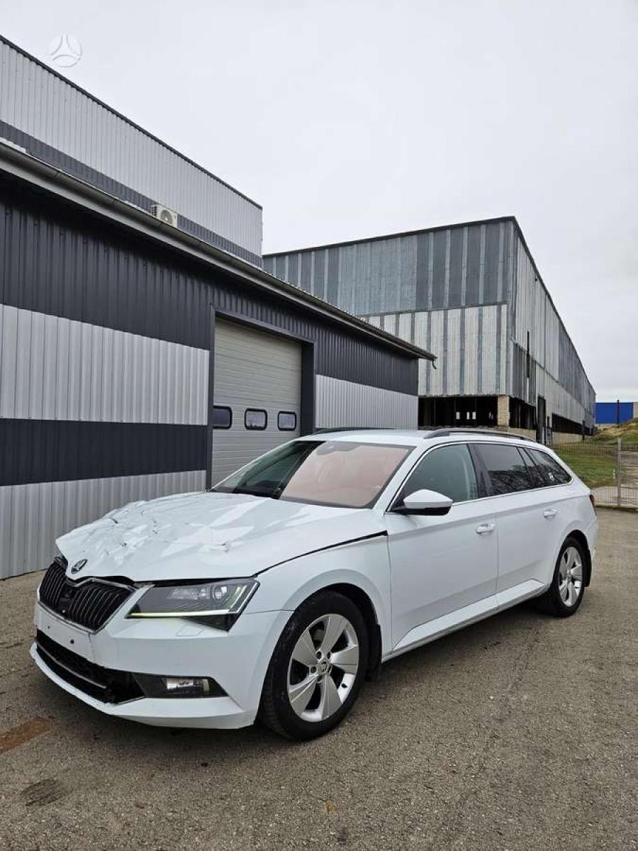 White Skoda SuperB 2015 in Mazeikiai, with an engine capacity of 1.97 L and mileage of 290 thousand km for 6300 €, photo 3 on AUTOMOTO.COM.LV