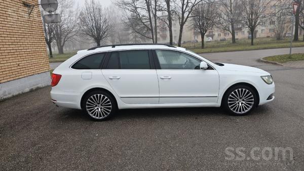 White Skoda SuperB 2015 in Limbazi, with an engine capacity of 2.00 L and mileage of 226 thousand km for 8950 €, photo 4 on AUTOMOTO.COM.LV