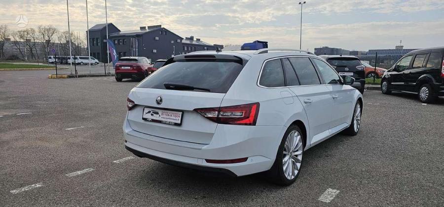 White Skoda SuperB 2015 in Klaipeda, with an engine capacity of 1.97 L and mileage of 251 thousand km for 11700 €, photo 4 on AUTOMOTO.COM.LV