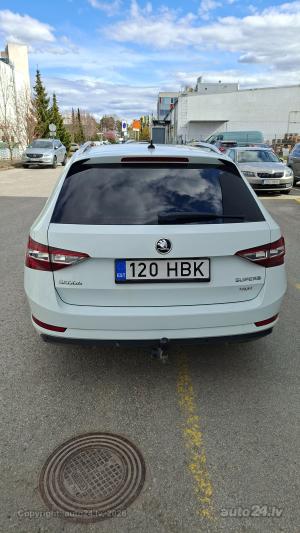 White Skoda SuperB 2015 in Tallinn, with an engine capacity of 2.00 L and mileage of 285 thousand km for 11160 €, photo 5 on AUTOMOTO.COM.LV