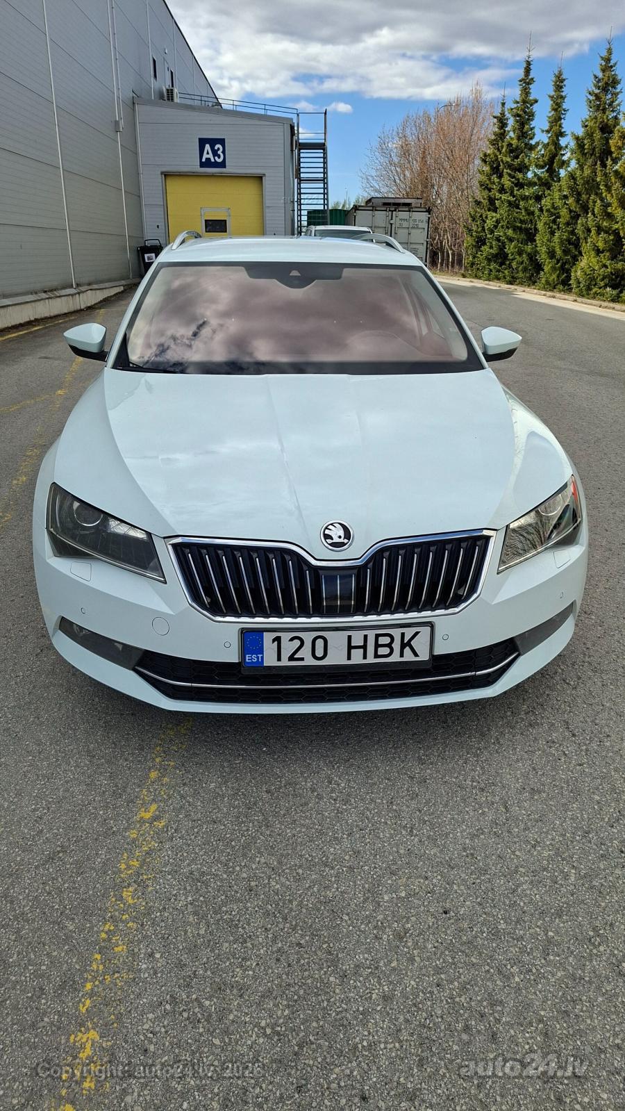 White Skoda SuperB 2015 in Tallinn, with an engine capacity of 2.00 L and mileage of 285 thousand km for 11160 €, photo 11 on AUTOMOTO.COM.LV