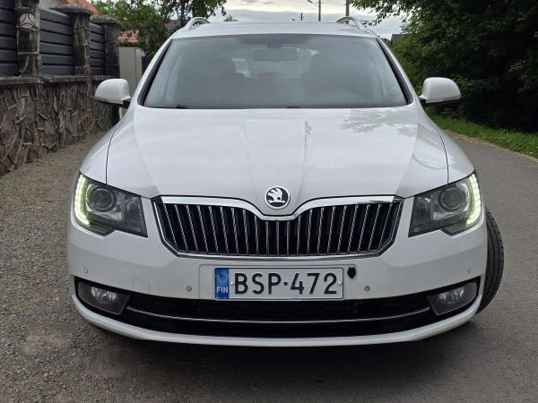 Balts Skoda SuperB 2015 Radviliškis, ar dzinēja tilpumu 1.97 L un nobraukumu 300 tūkst. km par 5200 €, foto 4 vietnē AUTOMOTO.COM.LV