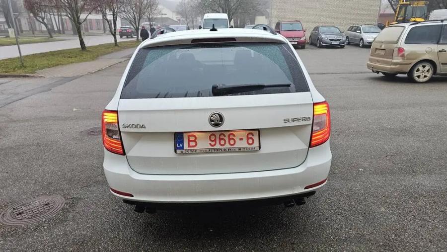 Balts Skoda SuperB 2015 Rīga, ar dzinēja tilpumu 2.00 L un nobraukumu 226 tūkst. km par 8950 €, foto 7 vietnē AUTOMOTO.COM.LV