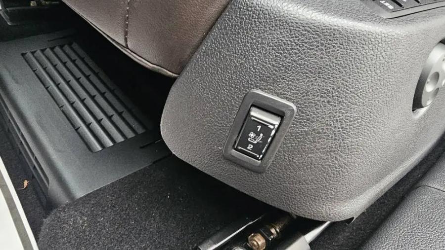 Balts Skoda SuperB 2015 Rīga, ar dzinēja tilpumu 2.00 L un nobraukumu 226 tūkst. km par 8950 €, foto 12 vietnē AUTOMOTO.COM.LV