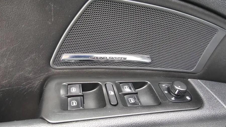 Balts Skoda SuperB 2015 Rīga, ar dzinēja tilpumu 2.00 L un nobraukumu 226 tūkst. km par 8950 €, foto 14 vietnē AUTOMOTO.COM.LV