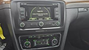 Balts Skoda SuperB 2015 Rīga, ar dzinēja tilpumu 2.00 L un nobraukumu 226 tūkst. km par 8950 €, foto 30 vietnē AUTOMOTO.COM.LV
