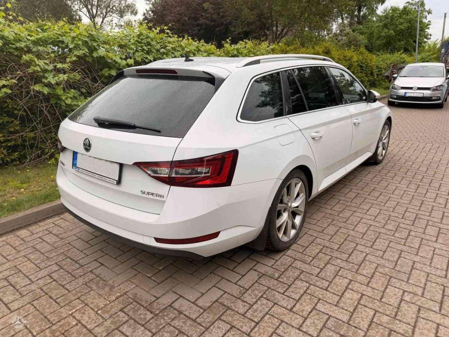 White Skoda SuperB 2015 in Jonava, with an engine capacity of 1.97 L and mileage of 203 thousand km for 10285 €, photo 5 on AUTOMOTO.COM.LV