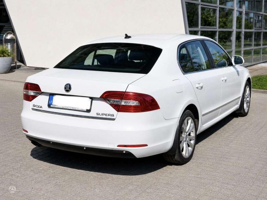 White Skoda SuperB 2015 in Klaipeda, with an engine capacity of 1.97 L and mileage of 285 thousand km for 5900 €, photo 6 on AUTOMOTO.COM.LV