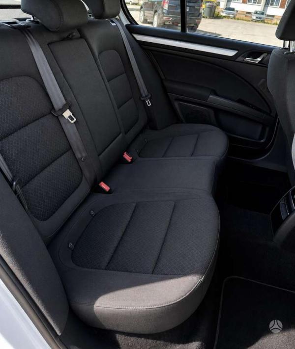 White Skoda SuperB 2015 in Klaipeda, with an engine capacity of 1.97 L and mileage of 285 thousand km for 5900 €, photo 10 on AUTOMOTO.COM.LV