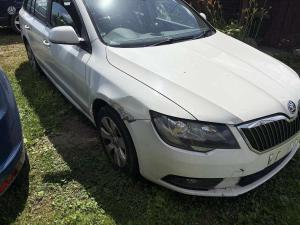 White Skoda SuperB 2015 in Raseiniai, with an engine capacity of 1.60 L and mileage of 190 thousand km for 1700 €, photo 3 on AUTOMOTO.COM.LV