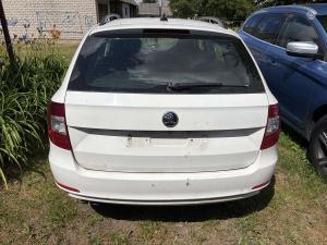 White Skoda SuperB 2015 in Raseiniai, with an engine capacity of 1.60 L and mileage of 190 thousand km for 1700 €, photo 4 on AUTOMOTO.COM.LV