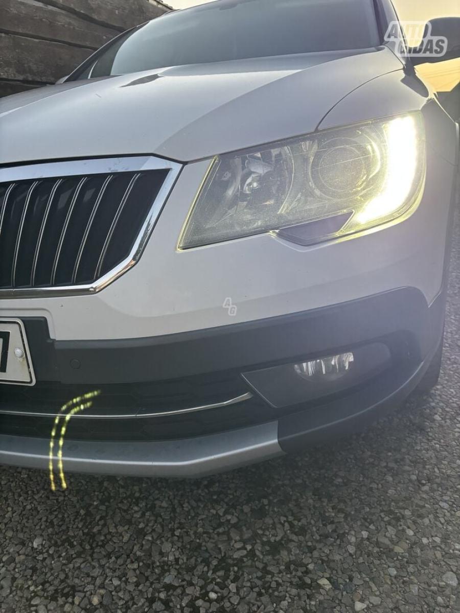 White Skoda SuperB 2015 in Kaisiadorys, with an engine capacity of 2.00 L and mileage of 330 thousand km for 7300 €, photo 12 on AUTOMOTO.COM.LV