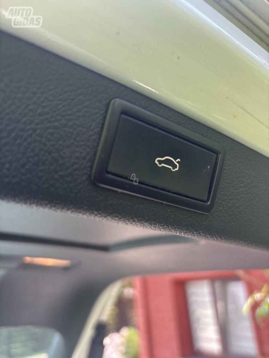 White Skoda SuperB 2015 in Kaisiadorys, with an engine capacity of 2.00 L and mileage of 330 thousand km for 7300 €, photo 25 on AUTOMOTO.COM.LV