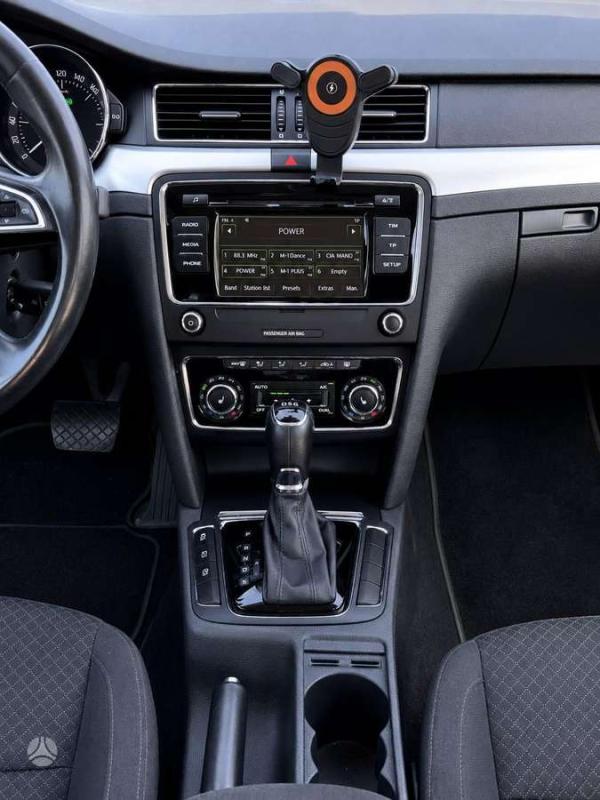 White Skoda SuperB 2015 in Klaipeda, with an engine capacity of 1.97 L and mileage of 285 thousand km for 6400 €, photo 7 on AUTOMOTO.COM.LV