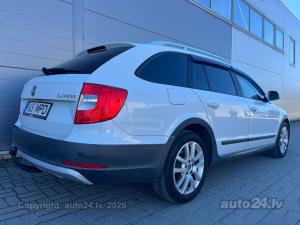 Balts Skoda SuperB 2015 Kuresāre, ar dzinēja tilpumu 1.80 L un nobraukumu 153 tūkst. km par 8290 €, foto 7 vietnē AUTOMOTO.COM.LV