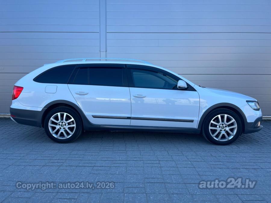 Balts Skoda SuperB 2015 Kuresāre, ar dzinēja tilpumu 1.80 L un nobraukumu 153 tūkst. km par 8290 €, foto 8 vietnē AUTOMOTO.COM.LV