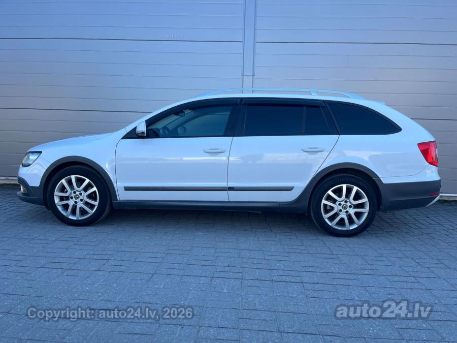 Balts Skoda SuperB 2015 Kuresāre, ar dzinēja tilpumu 1.80 L un nobraukumu 153 tūkst. km par 8290 €, foto 9 vietnē AUTOMOTO.COM.LV