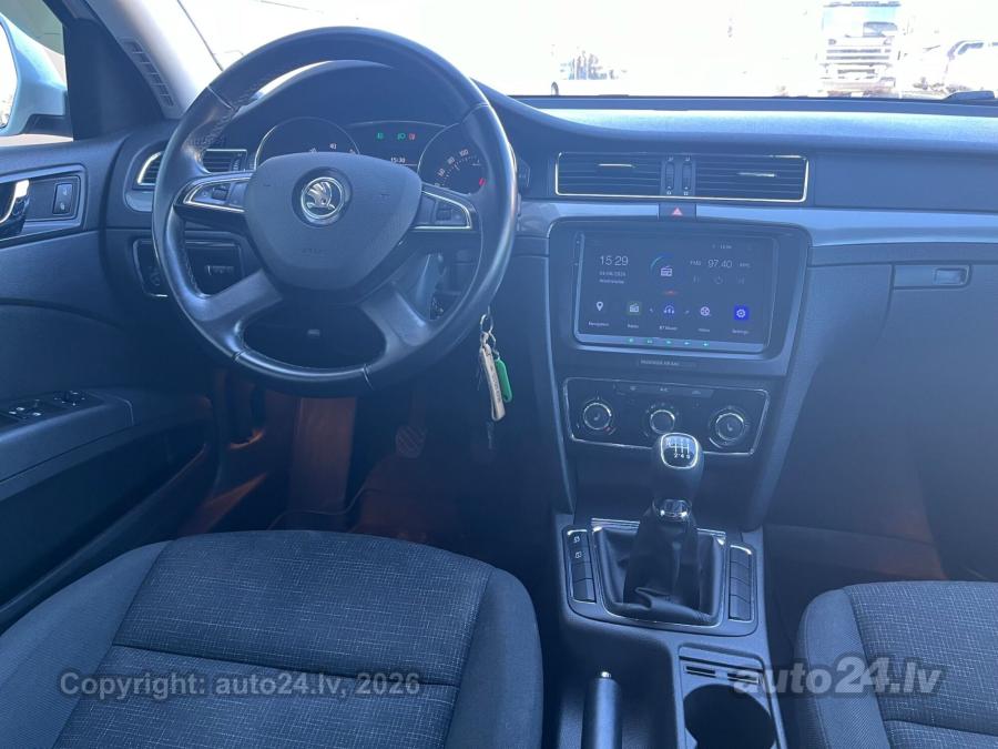 Balts Skoda SuperB 2015 Kuresāre, ar dzinēja tilpumu 1.80 L un nobraukumu 153 tūkst. km par 8290 €, foto 11 vietnē AUTOMOTO.COM.LV