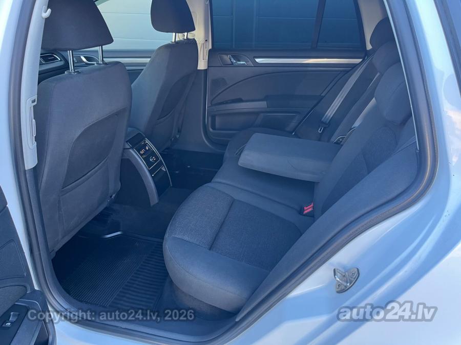 Balts Skoda SuperB 2015 Kuresāre, ar dzinēja tilpumu 1.80 L un nobraukumu 153 tūkst. km par 8290 €, foto 13 vietnē AUTOMOTO.COM.LV