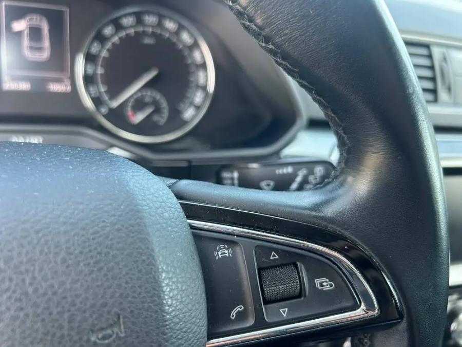 Balts Skoda SuperB 2015 Jūrmala, ar dzinēja tilpumu 1.60 L un nobraukumu 256 tūkst. km par 7995 €, foto 14 vietnē AUTOMOTO.COM.LV