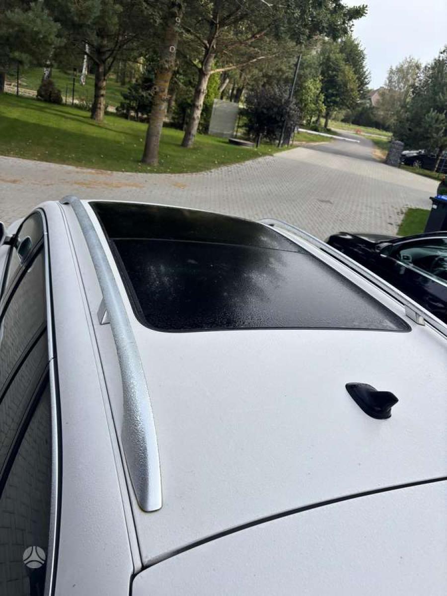 White Skoda SuperB 2015 in Vilnius, with an engine capacity of 1.97 L and mileage of 290 thousand km for 6050 €, photo 3 on AUTOMOTO.COM.LV