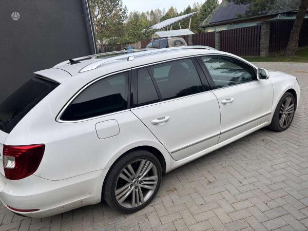 Balts Skoda SuperB 2015 Viļņa, ar dzinēja tilpumu 1.97 L un nobraukumu 290 tūkst. km par 6050 €, foto 4 vietnē AUTOMOTO.COM.LV