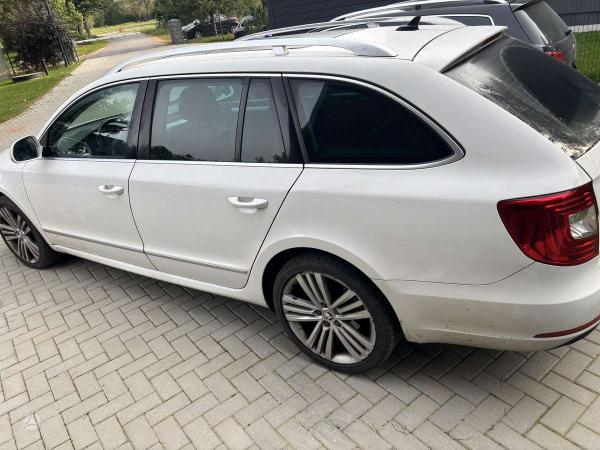 Balts Skoda SuperB 2015 Viļņa, ar dzinēja tilpumu 1.97 L un nobraukumu 290 tūkst. km par 6050 €, foto 5 vietnē AUTOMOTO.COM.LV