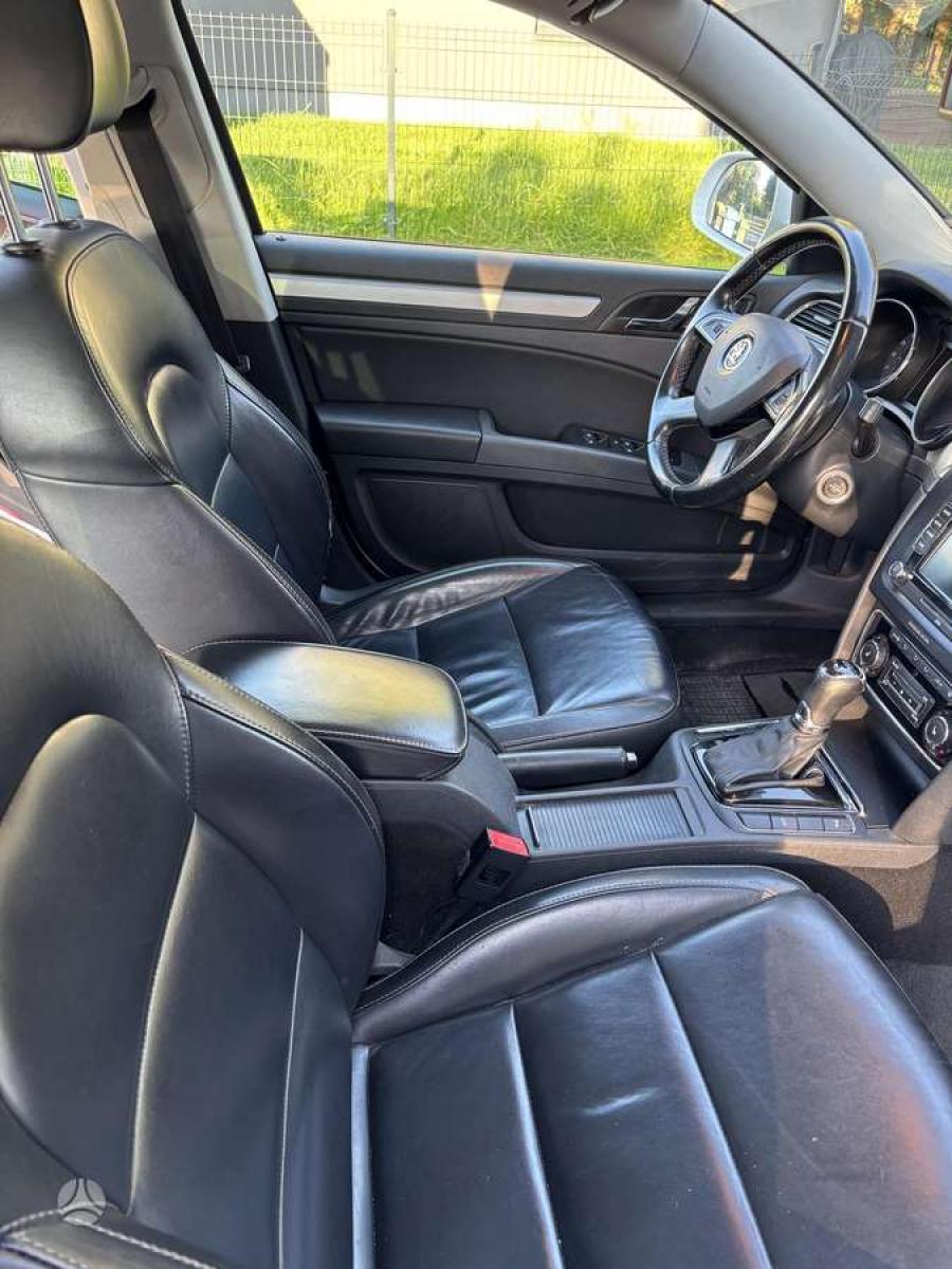 White Skoda SuperB 2015 in Vilnius, with an engine capacity of 1.97 L and mileage of 290 thousand km for 6050 €, photo 6 on AUTOMOTO.COM.LV