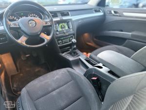 White Skoda SuperB 2015 in Kaunas, with an engine capacity of 1.60 L and mileage of 215 thousand km for 5450 €, photo 11 on AUTOMOTO.COM.LV