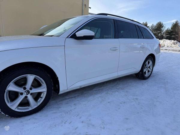 White Skoda SuperB 2016 in Kaunas, with an engine capacity of 1.60 L and mileage of 429 thousand km for 7150 €, photo 10 on AUTOMOTO.COM.LV