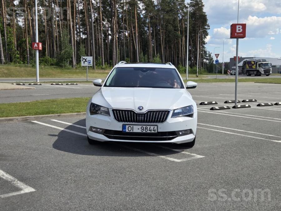Balts Skoda SuperB 2016 Rīga, ar dzinēja tilpumu 2.00 L un nobraukumu 181 tūkst. km par 17300 €, foto 3 vietnē AUTOMOTO.COM.LV