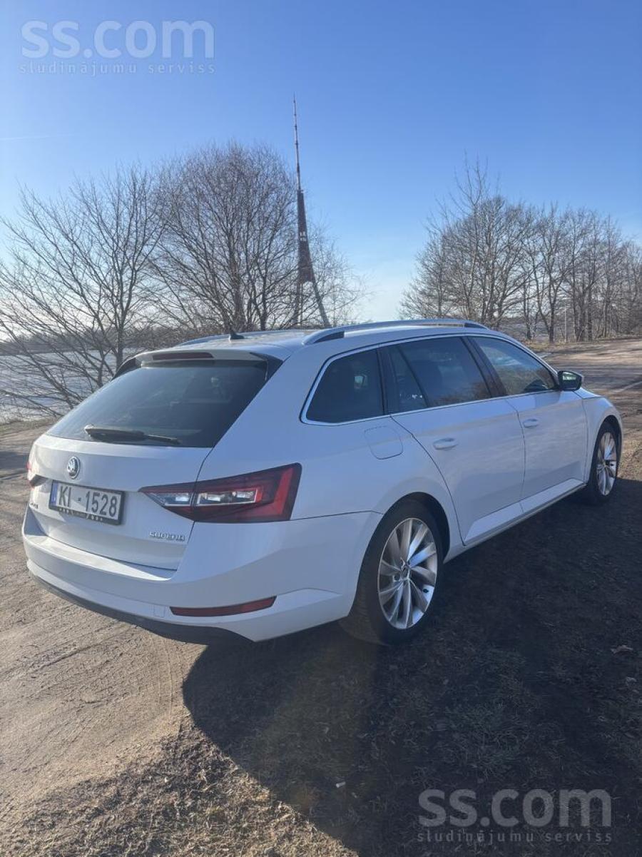 Balts Skoda SuperB 2016 Rīga, ar dzinēja tilpumu 2.00 L un nobraukumu 417 tūkst. km par 5900 €, foto 5 vietnē AUTOMOTO.COM.LV