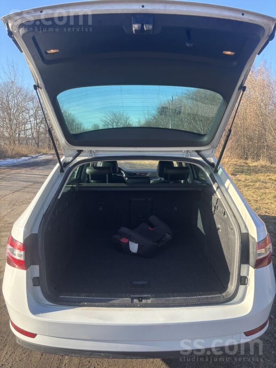 Balts Skoda SuperB 2016 Rīga, ar dzinēja tilpumu 2.00 L un nobraukumu 417 tūkst. km par 5900 €, foto 10 vietnē AUTOMOTO.COM.LV