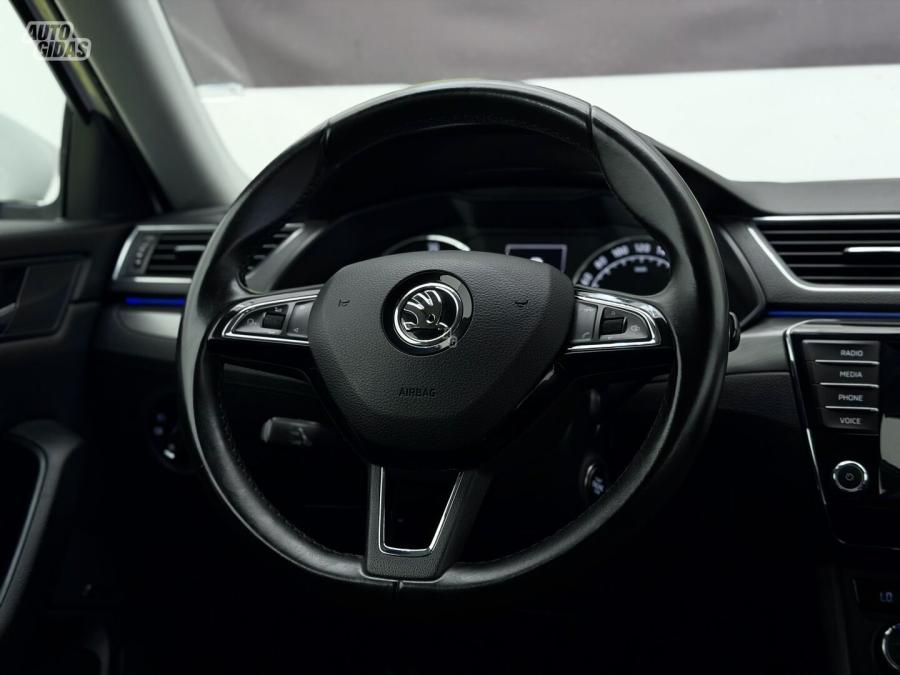 Balts Skoda SuperB 2016 Avižieniai, ar dzinēja tilpumu 2.00 L un nobraukumu 307 tūkst. km par 11990 €, foto 20 vietnē AUTOMOTO.COM.LV
