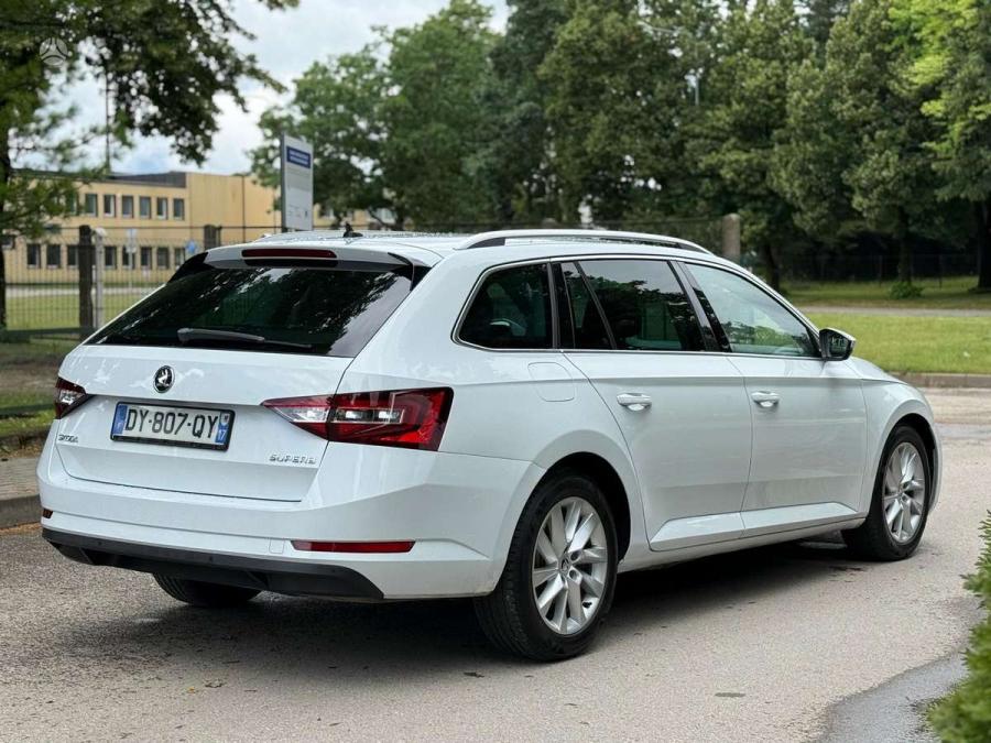 White Skoda SuperB 2016 in Taurage, with an engine capacity of 1.97 L and mileage of 300 thousand km for 8000 €, photo 6 on AUTOMOTO.COM.LV