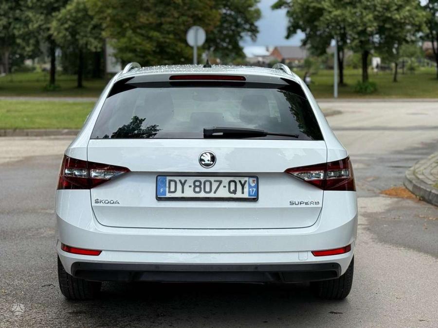 White Skoda SuperB 2016 in Taurage, with an engine capacity of 1.97 L and mileage of 300 thousand km for 8000 €, photo 9 on AUTOMOTO.COM.LV