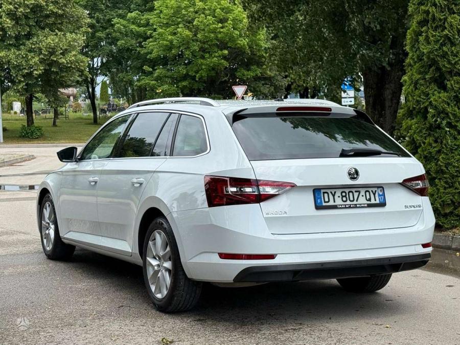 White Skoda SuperB 2016 in Taurage, with an engine capacity of 1.97 L and mileage of 300 thousand km for 8000 €, photo 10 on AUTOMOTO.COM.LV