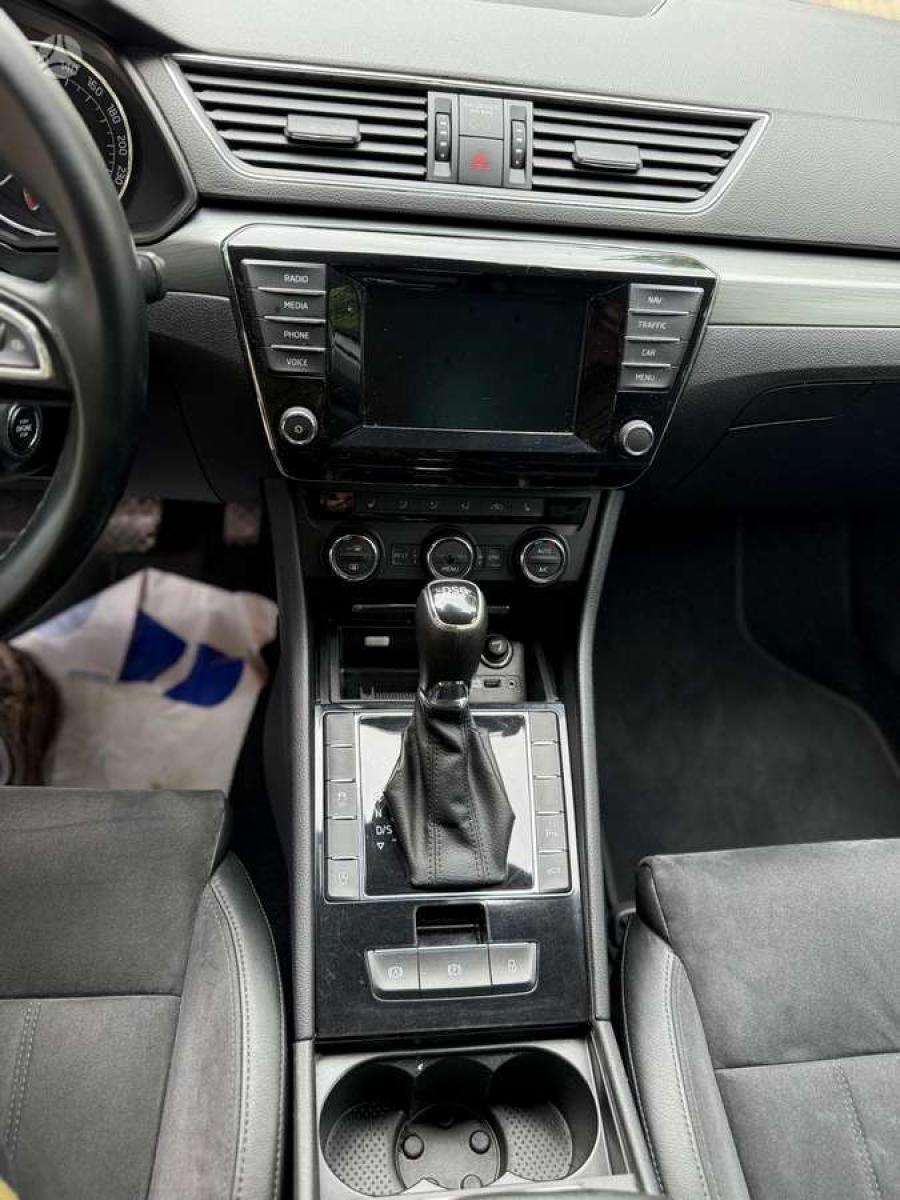 White Skoda SuperB 2016 in Taurage, with an engine capacity of 1.97 L and mileage of 300 thousand km for 8000 €, photo 15 on AUTOMOTO.COM.LV