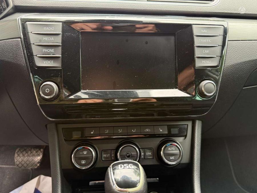 White Skoda SuperB 2016 in Taurage, with an engine capacity of 1.97 L and mileage of 300 thousand km for 8000 €, photo 16 on AUTOMOTO.COM.LV