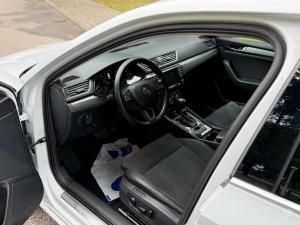 White Skoda SuperB 2016 in Taurage, with an engine capacity of 1.97 L and mileage of 300 thousand km for 8000 €, photo 19 on AUTOMOTO.COM.LV