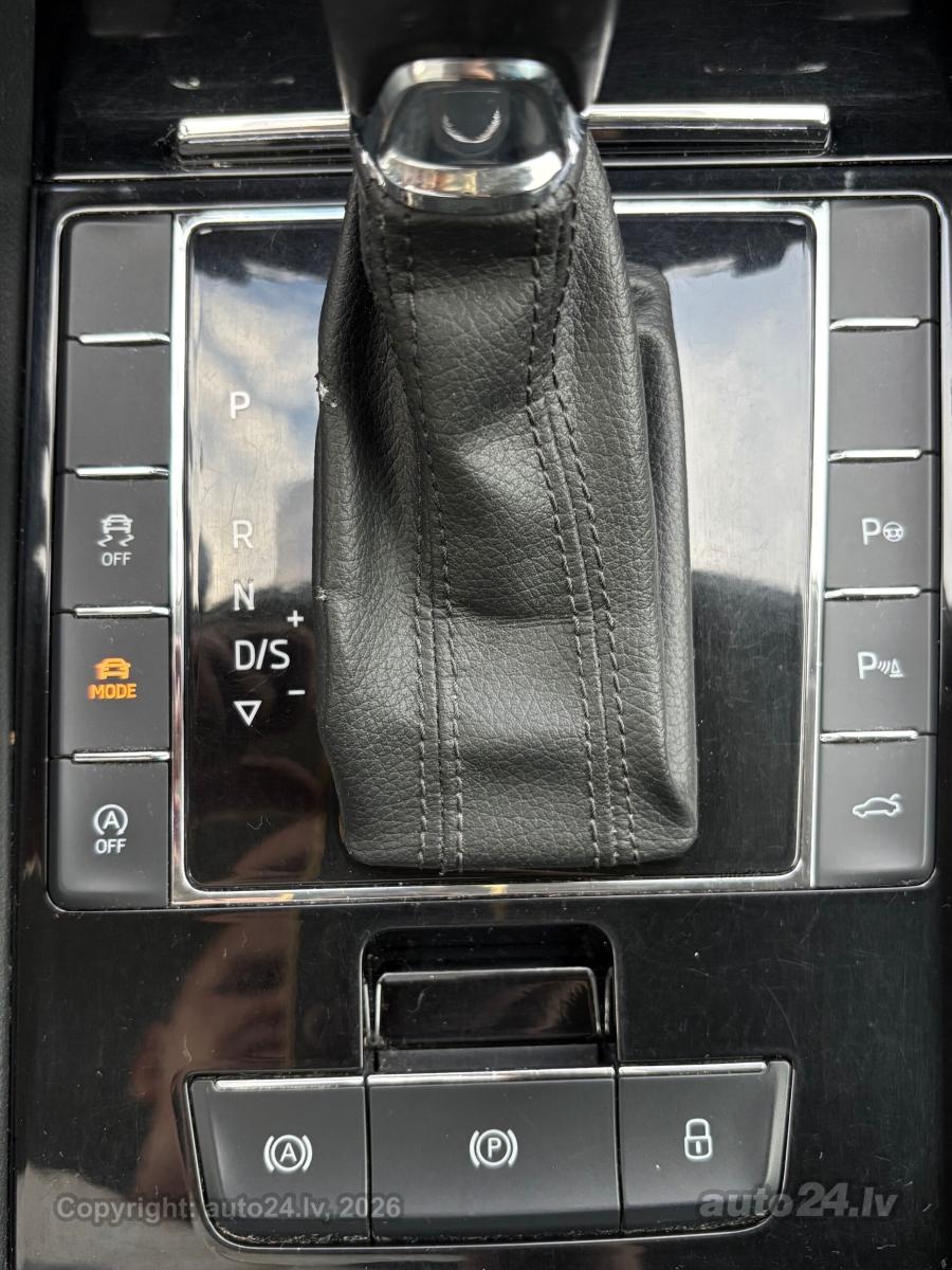 Balts Skoda SuperB 2016 Tartu, ar dzinēja tilpumu 2.00 L un nobraukumu 303 tūkst. km par 10900 €, foto 20 vietnē AUTOMOTO.COM.LV