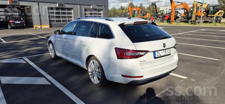Balts Skoda SuperB 2016 Rīga, ar dzinēja tilpumu 2.00 L un nobraukumu 238 tūkst. km par 11550 €, foto 4 vietnē AUTOMOTO.COM.LV
