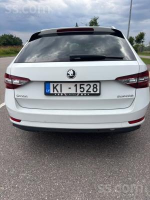 White Skoda SuperB 2016 in Riga, with an engine capacity of 2.00 L and mileage of 425 thousand km for 5450 €, photo 5 on AUTOMOTO.COM.LV