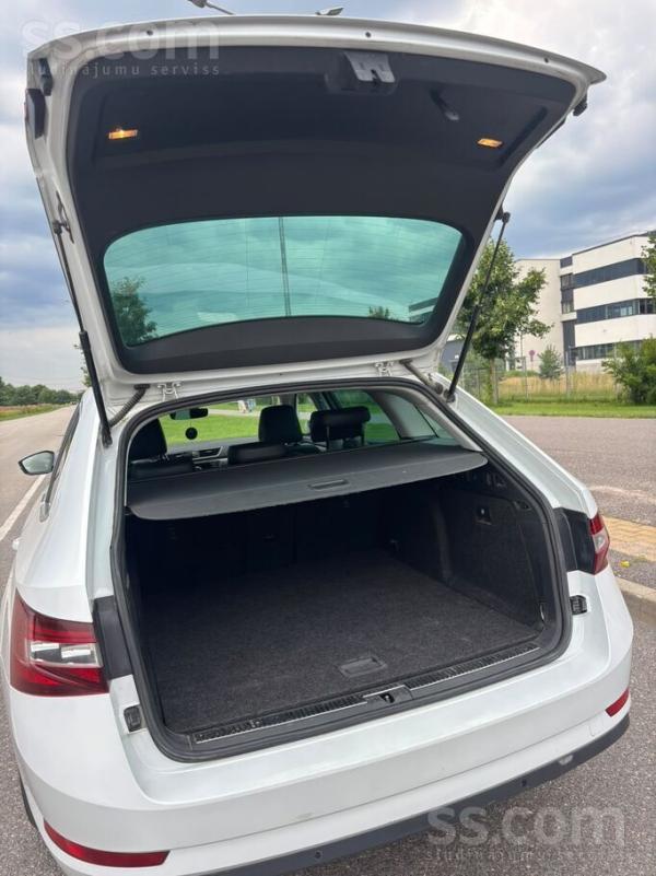 Balts Skoda SuperB 2016 Rīga, ar dzinēja tilpumu 2.00 L un nobraukumu 425 tūkst. km par 5450 €, foto 5 vietnē AUTOMOTO.COM.LV