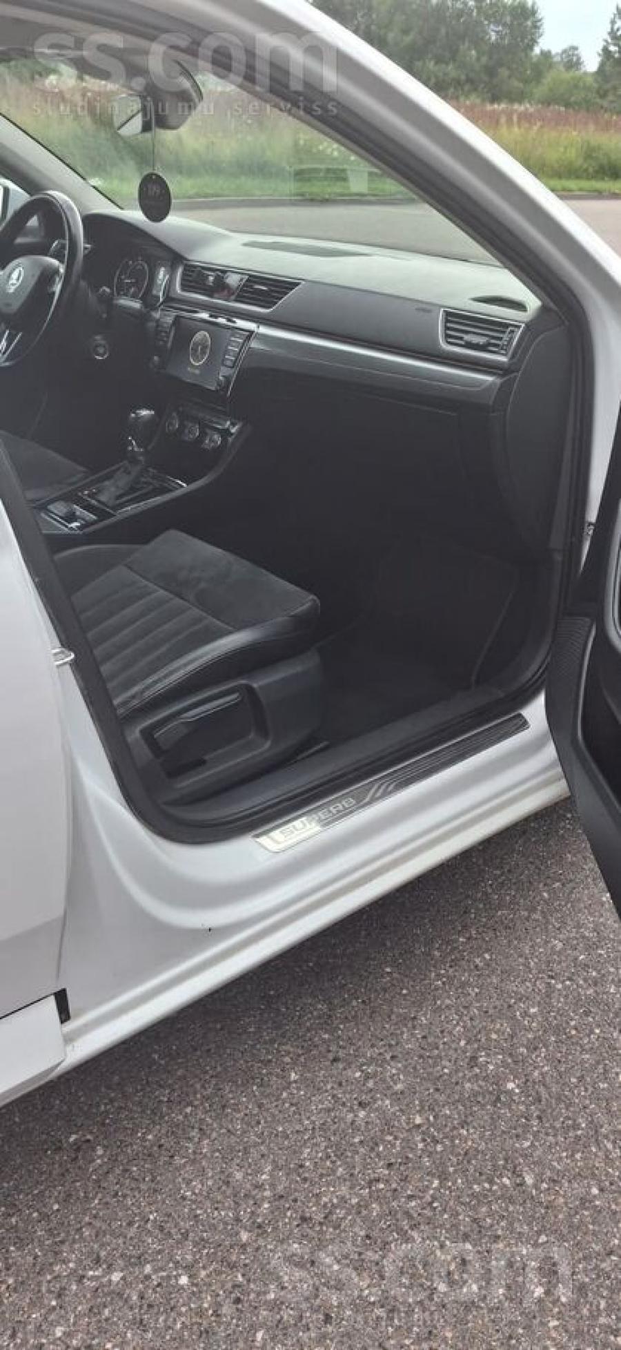 White Skoda SuperB 2016 in Riga, with an engine capacity of 2.00 L and mileage of 425 thousand km for 5450 €, photo 8 on AUTOMOTO.COM.LV