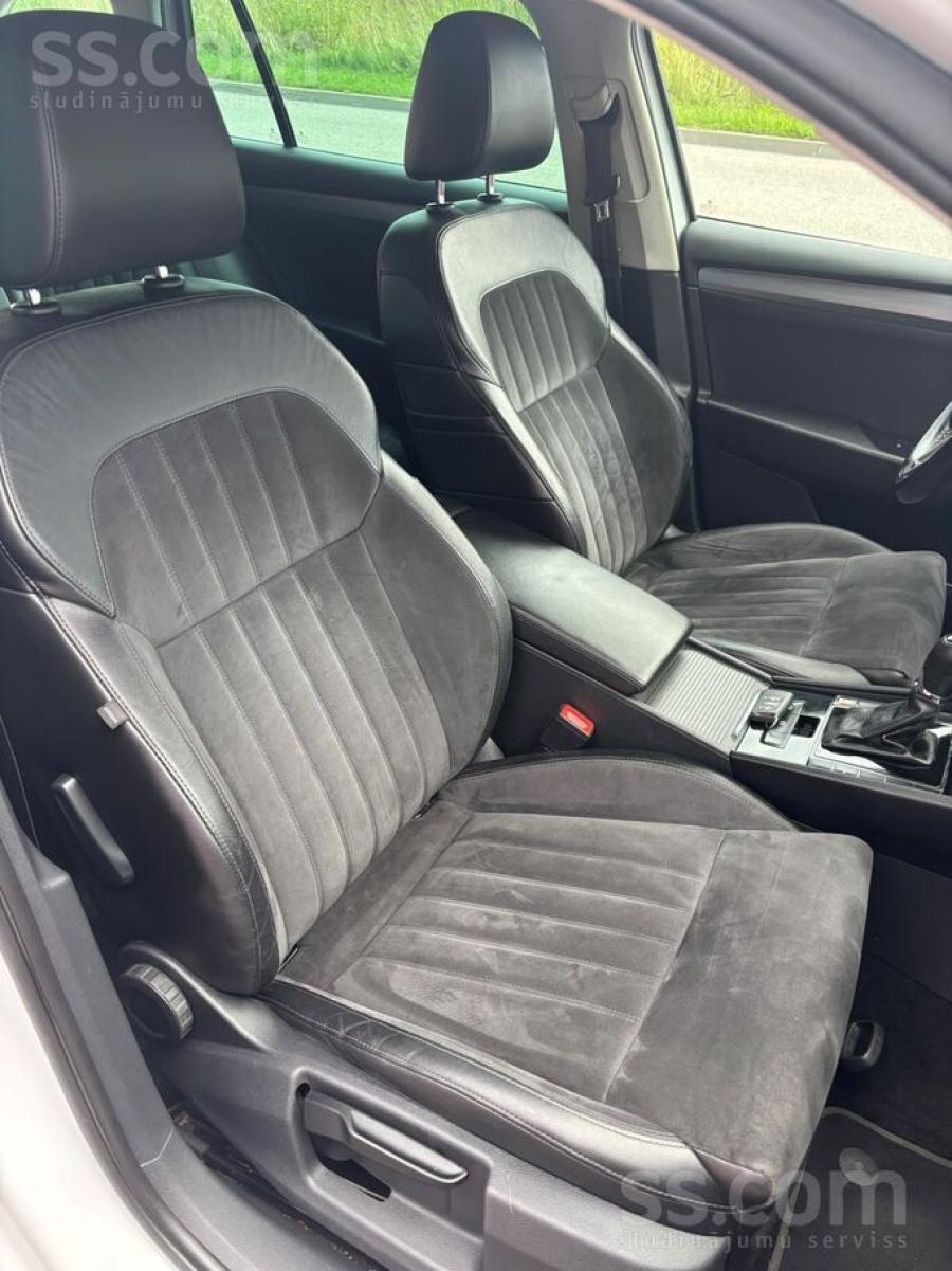 White Skoda SuperB 2016 in Riga, with an engine capacity of 2.00 L and mileage of 425 thousand km for 5450 €, photo 11 on AUTOMOTO.COM.LV