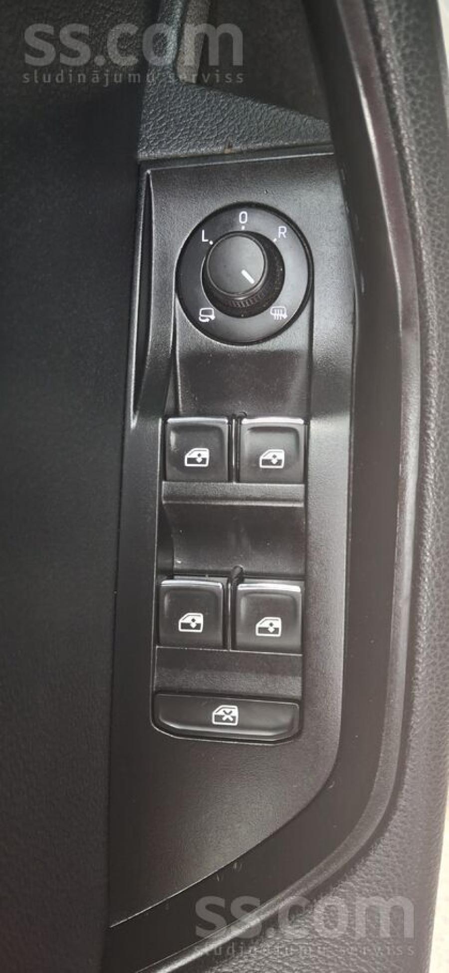 White Skoda SuperB 2016 in Riga, with an engine capacity of 2.00 L and mileage of 425 thousand km for 5450 €, photo 14 on AUTOMOTO.COM.LV