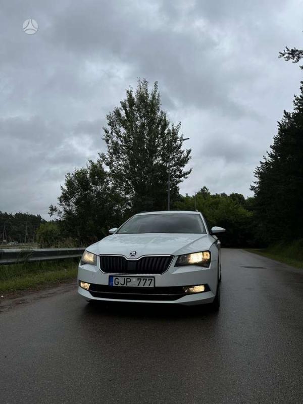 Balts Skoda SuperB 2016 Viļņa, ar dzinēja tilpumu 2.00 L un nobraukumu 213 tūkst. km par 8700 €, foto 1 vietnē AUTOMOTO.COM.LV